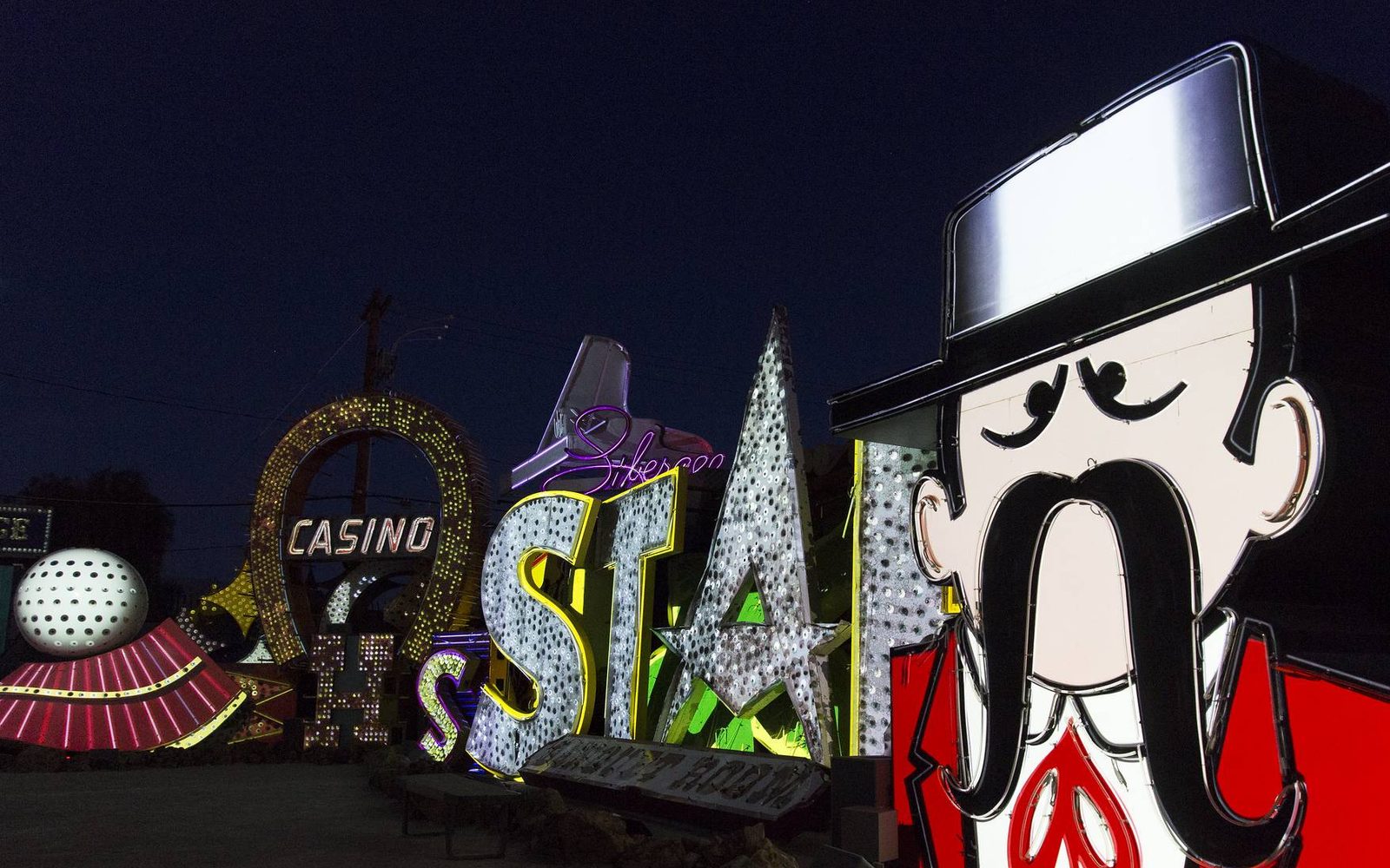 Plan Your Visit | The Neon Museum